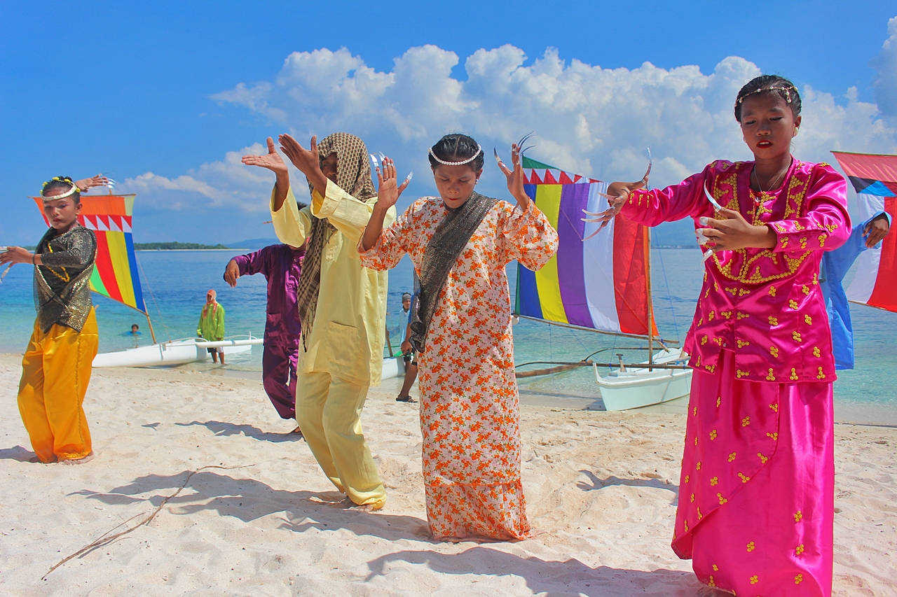 Sta Cruz Island, Zamboanga | More than a 'Pretty in Pink' Beach ...