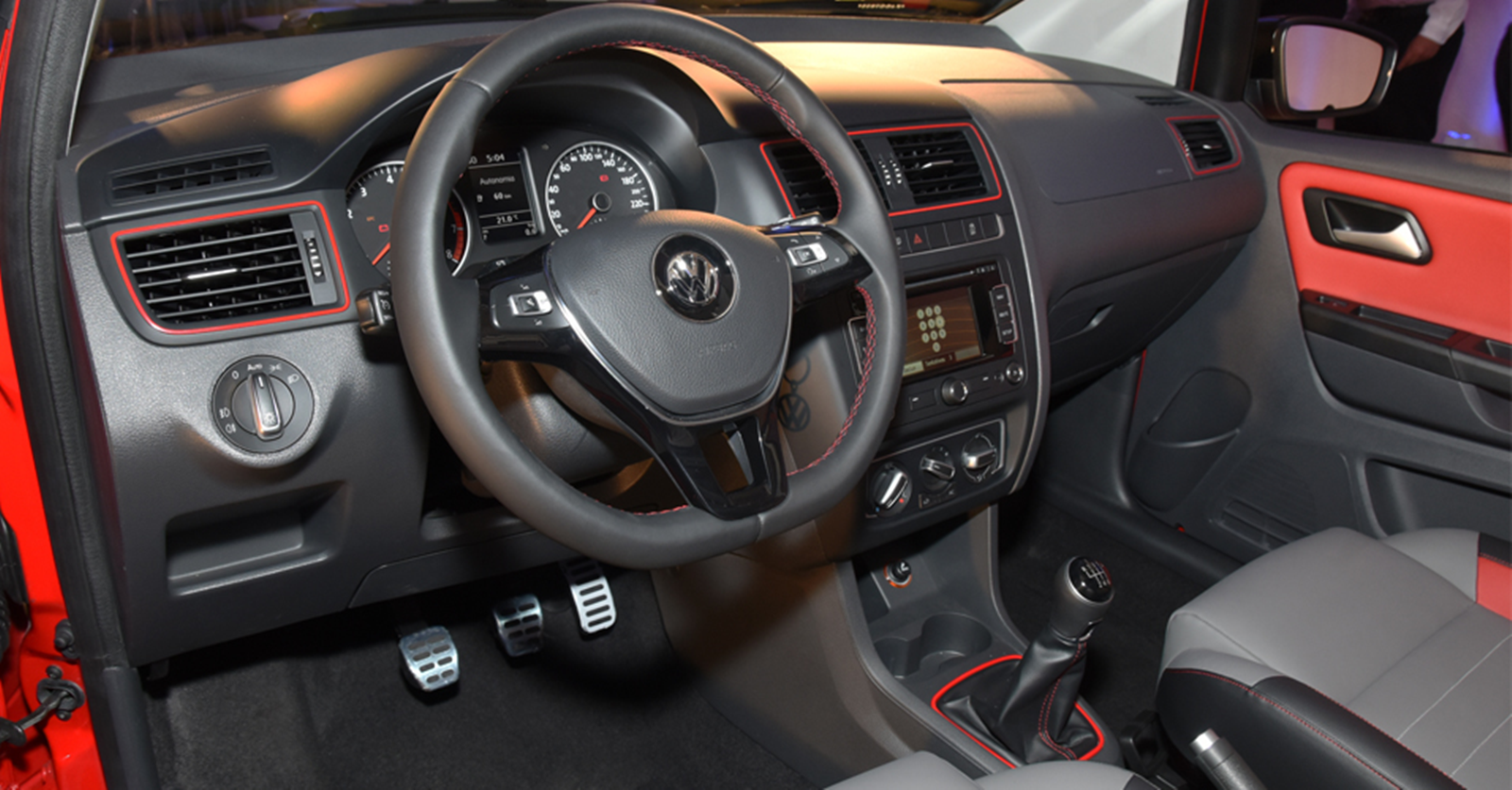 Novo Fox 2015 - versão esportiva Pepper chega às lojas