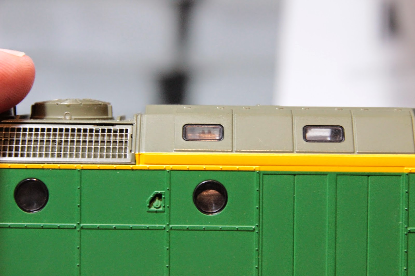 Barcoola: Fitting a NCE D14SR DCC chip to the Auscision Models AN class