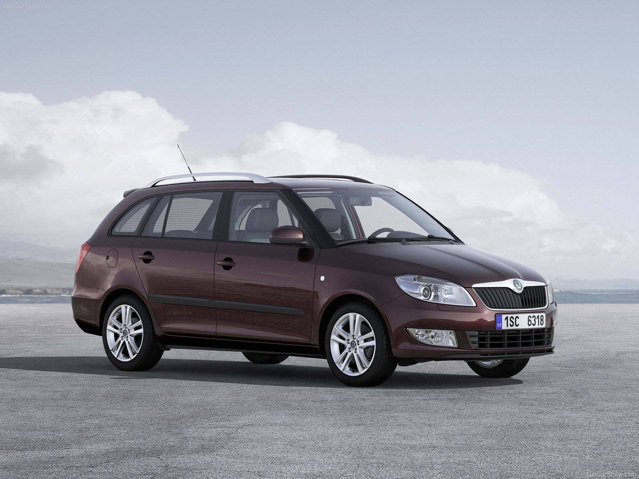 Skoda Fabia Combi 2011 Full Review