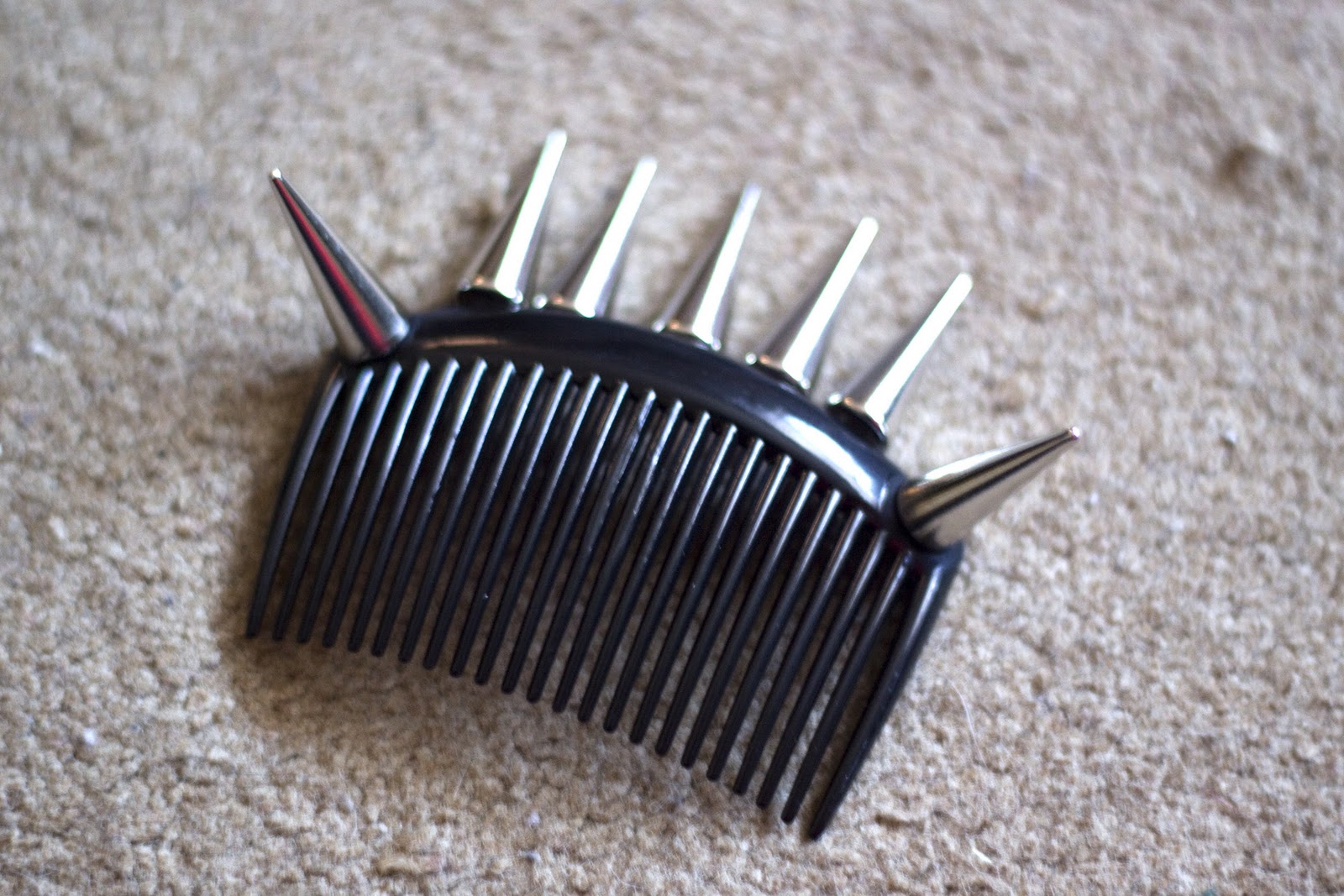 Adorn Me: DIY: Honestly WTF's Spiked Comb