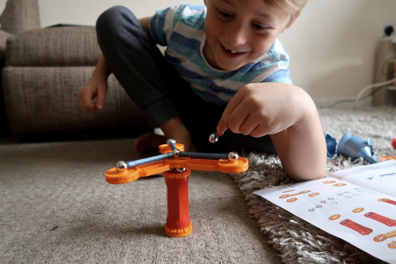 Geomag Mechanics Gravity Motor Review - Eyes On Stage