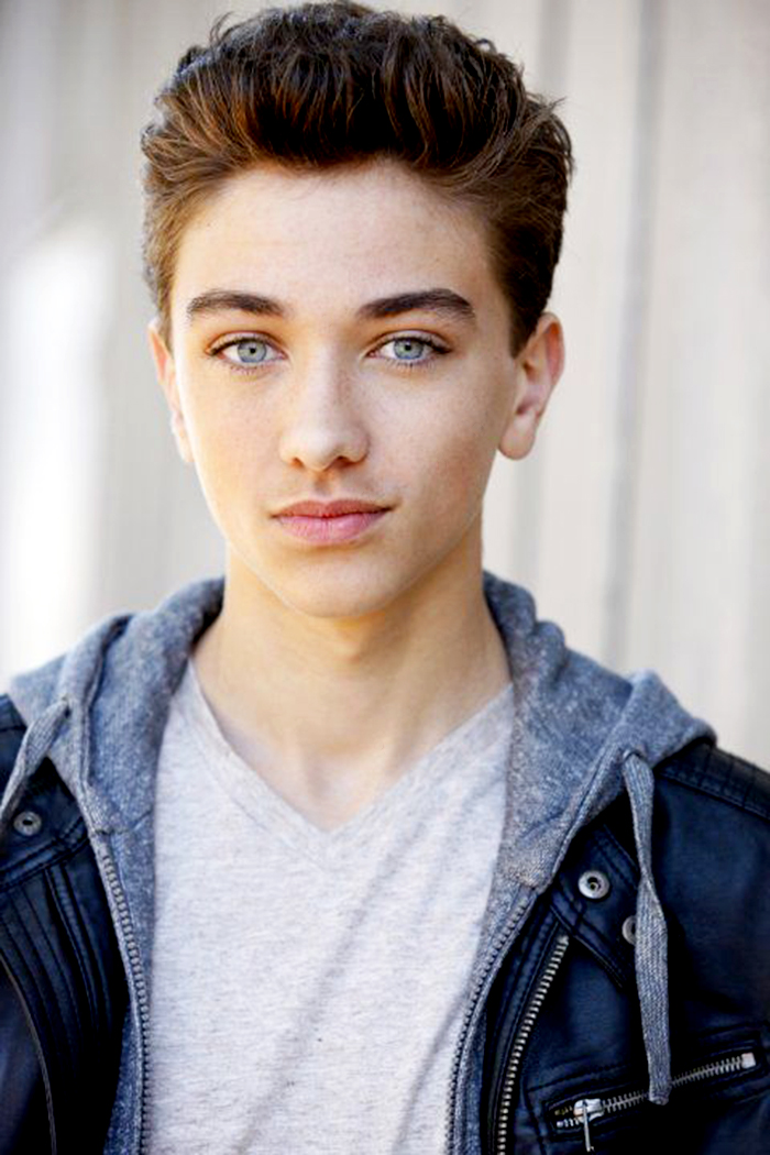 Sun Seekerz!: Model - Gavin Caselegno