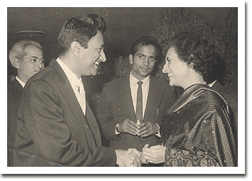 अग्निवार्ता AGNIVAARTA: Some rare photos of Dev anand
