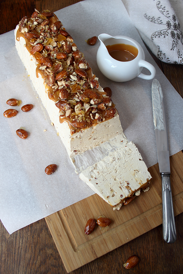 Angellove's Cooking: Семифредо с Дулсе де Лече и карамелизирани бадеми ...