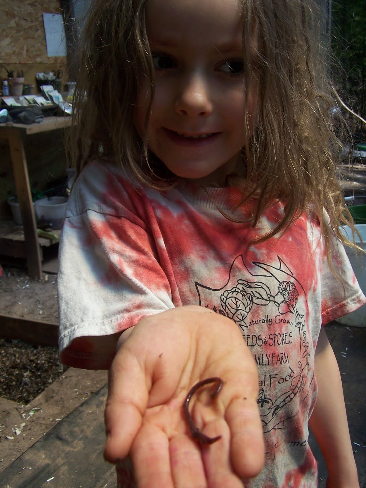 Natural Kids: How to Eat Raw Worms