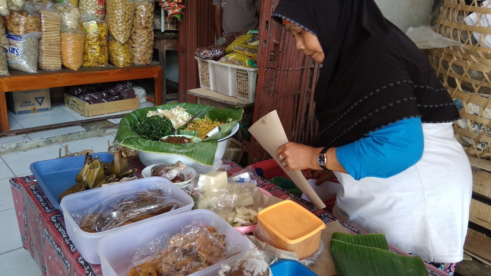 Iksansiswoyo: Gendar Pecel Kuliner Khas Jawa Tengah