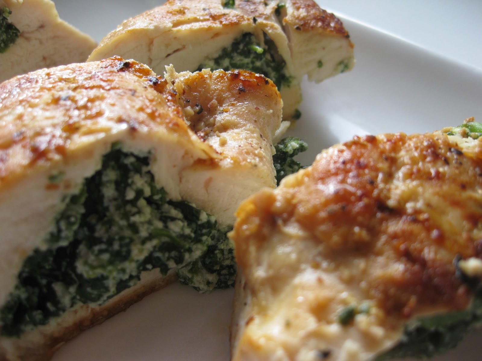 Peito de Frango Recheado com Requeijão & Espinafres | Receitas à la Carte