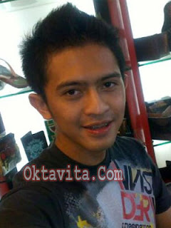 niethyya_canccer28: frans rizky aditya (kiki the potters)