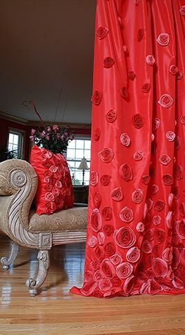 Eye For Design: Decorating Rose Patterned Interiors