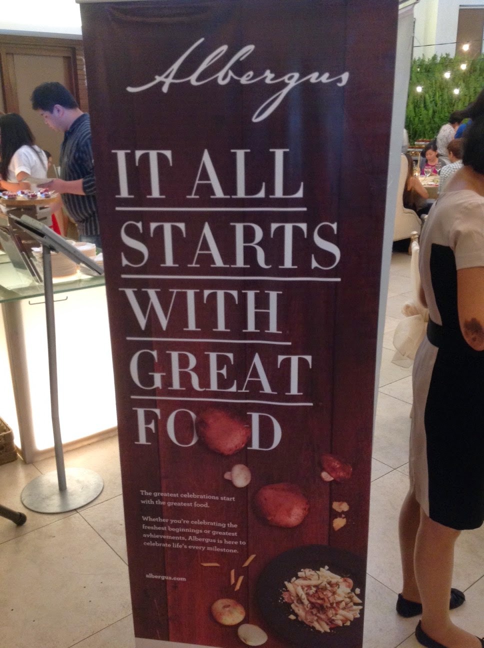 We are really tying it!: Food Tasting #4: The Big Banquet (Part 1)