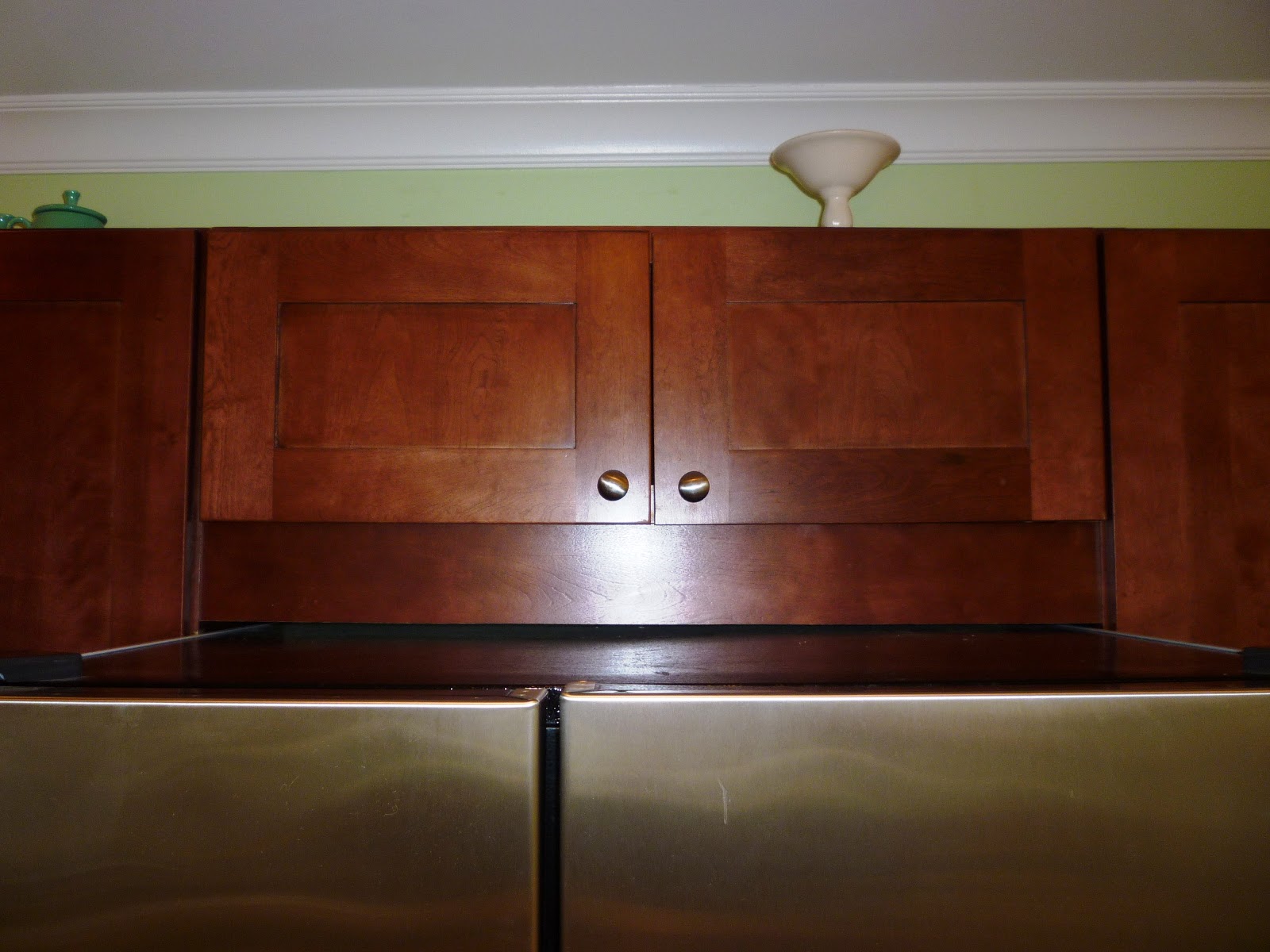 My Favorite Stripper: Kitchen Cabinet