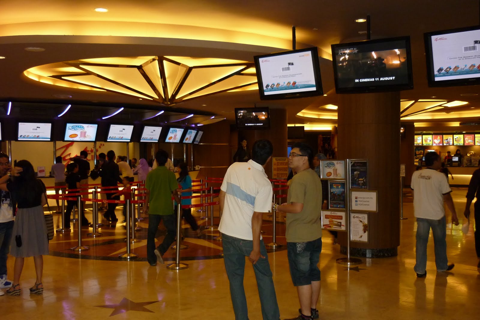 Life As An Ordinary Malaysian: Petronas Twin Towers - KLCC (Part two)