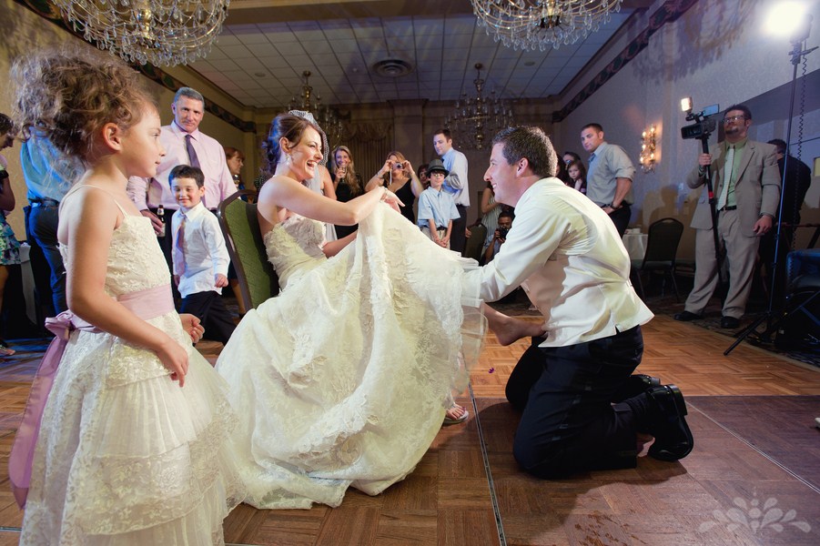 Great Garter Glimpses | Gallery porn girls