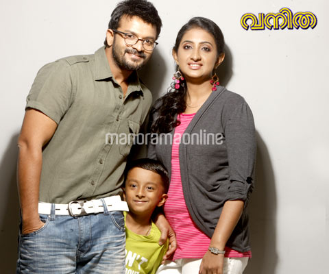 Latest Film News Online, Actress Photo Gallery: Jayasurya family photos ...