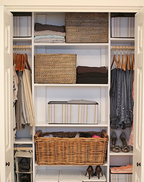 IHeart Organizing: Reader Space: Carly's Perfectly Pretty Closet