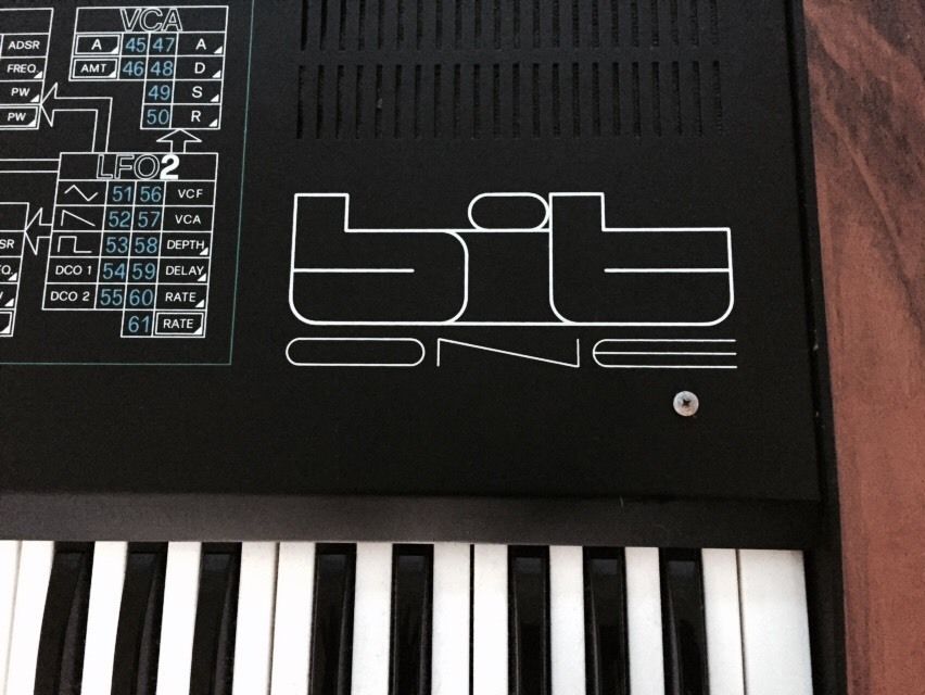 MATRIXSYNTH: Vintage Crumar Bit One Analog Polyphonic Synthesizer