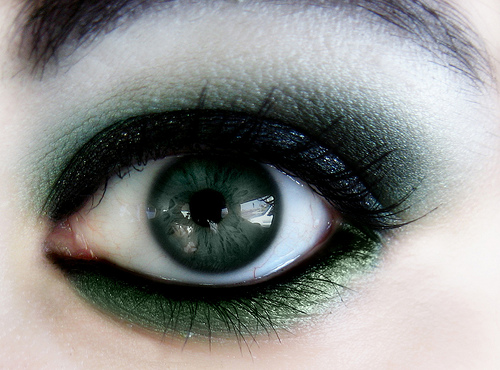 Funky Eye Makeup | Wallpaper Hungama