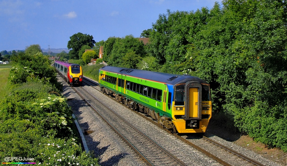 Info-Pictorial: The Central Trains Class 158s | Rail Revisited