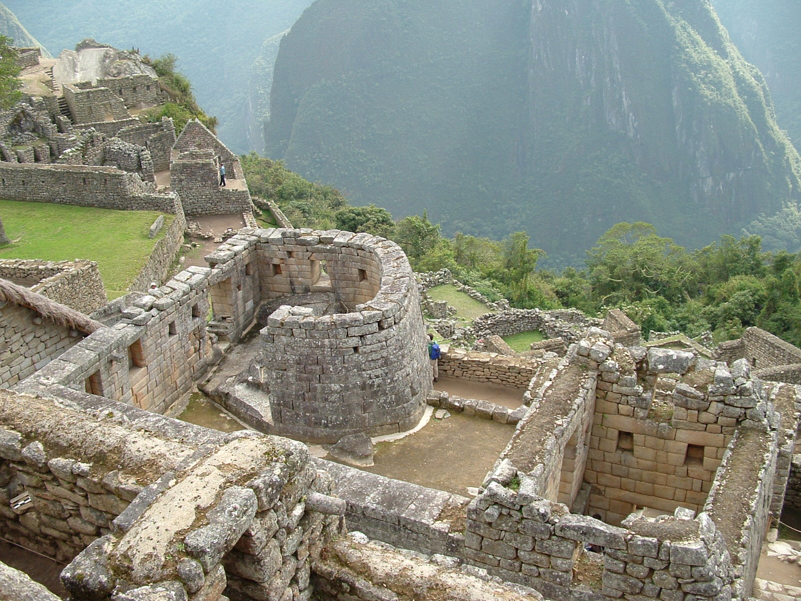 Amazing Cultures: The Mysteries and the Beauty of Machu Picchu