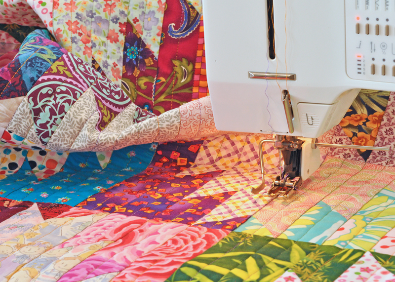 Quilternity's Place: Quilting and blocking my scarf...