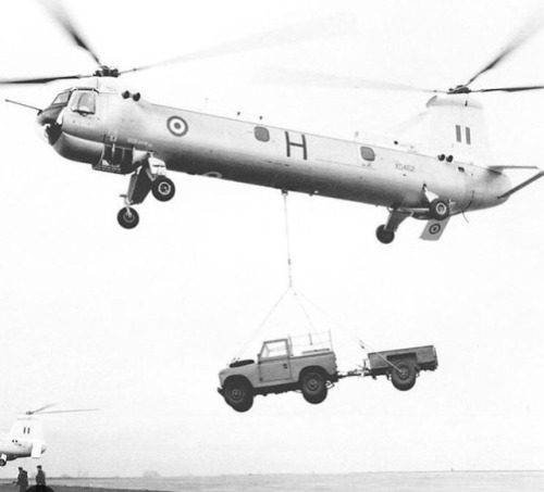 daily timewaster: A long bodied chopper - the flying hot dog.