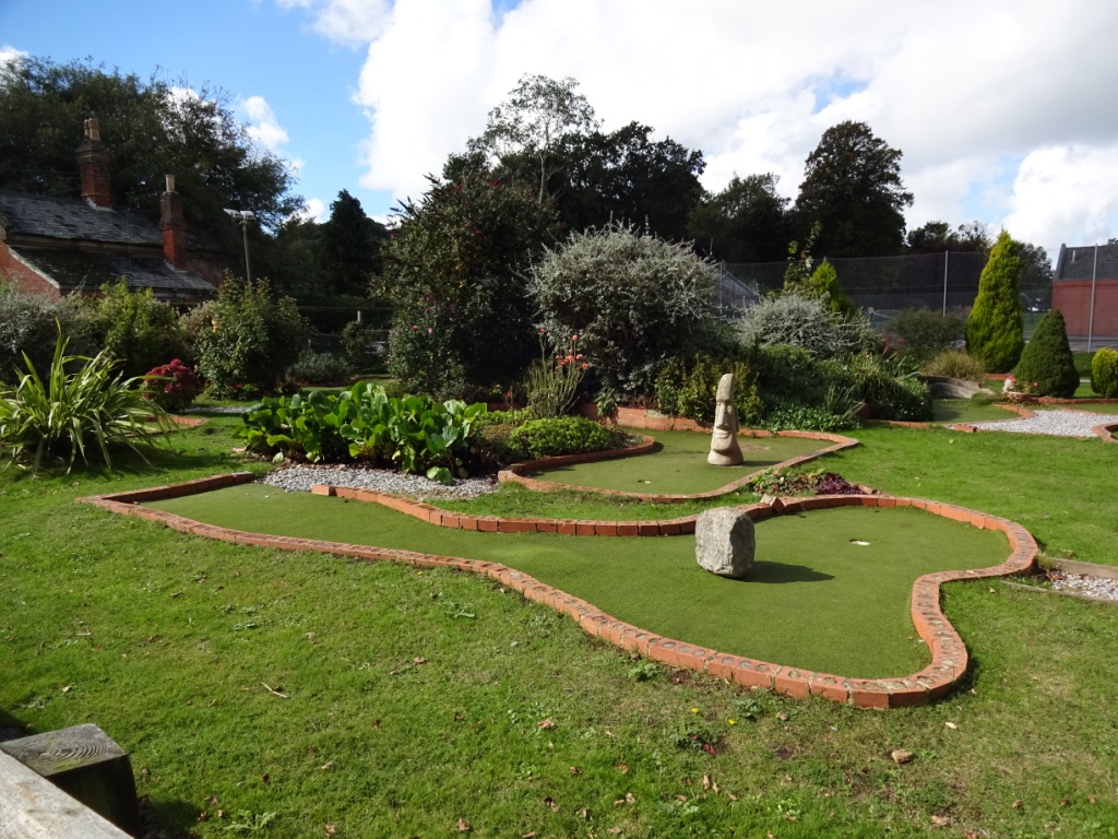 The Ham and Egger Files: Mini Golf at Puckpool Park on the Isle of Wight
