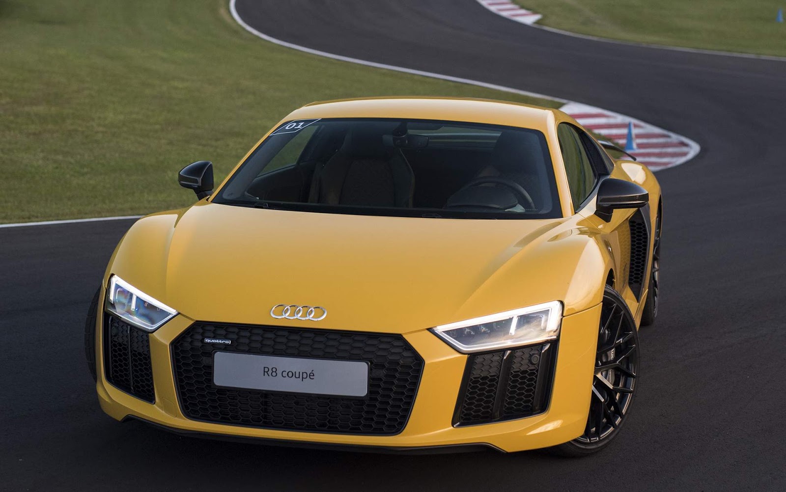 Audi R8 V10 Plus 2018: preço, fotos e detalhes - Brasil