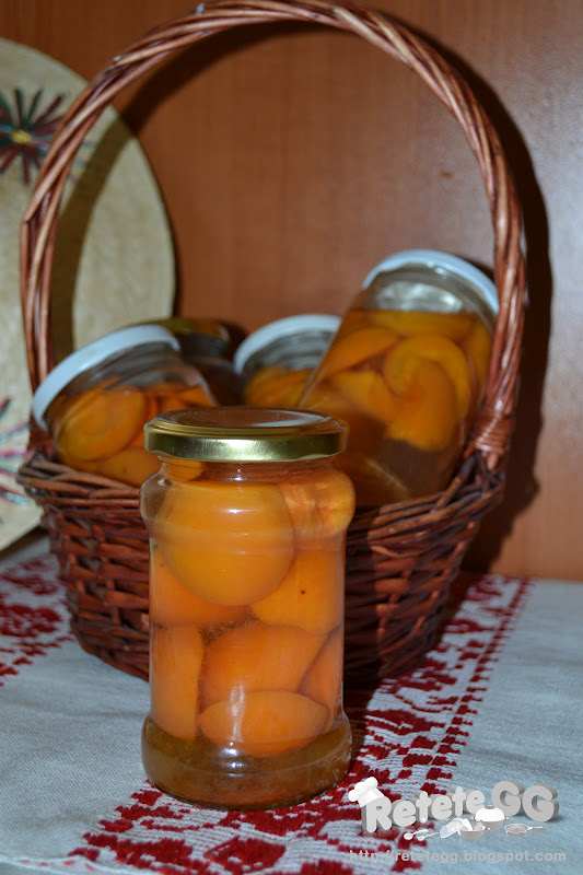 Retete gustoase si garnisite: Compot de caise/ piersici