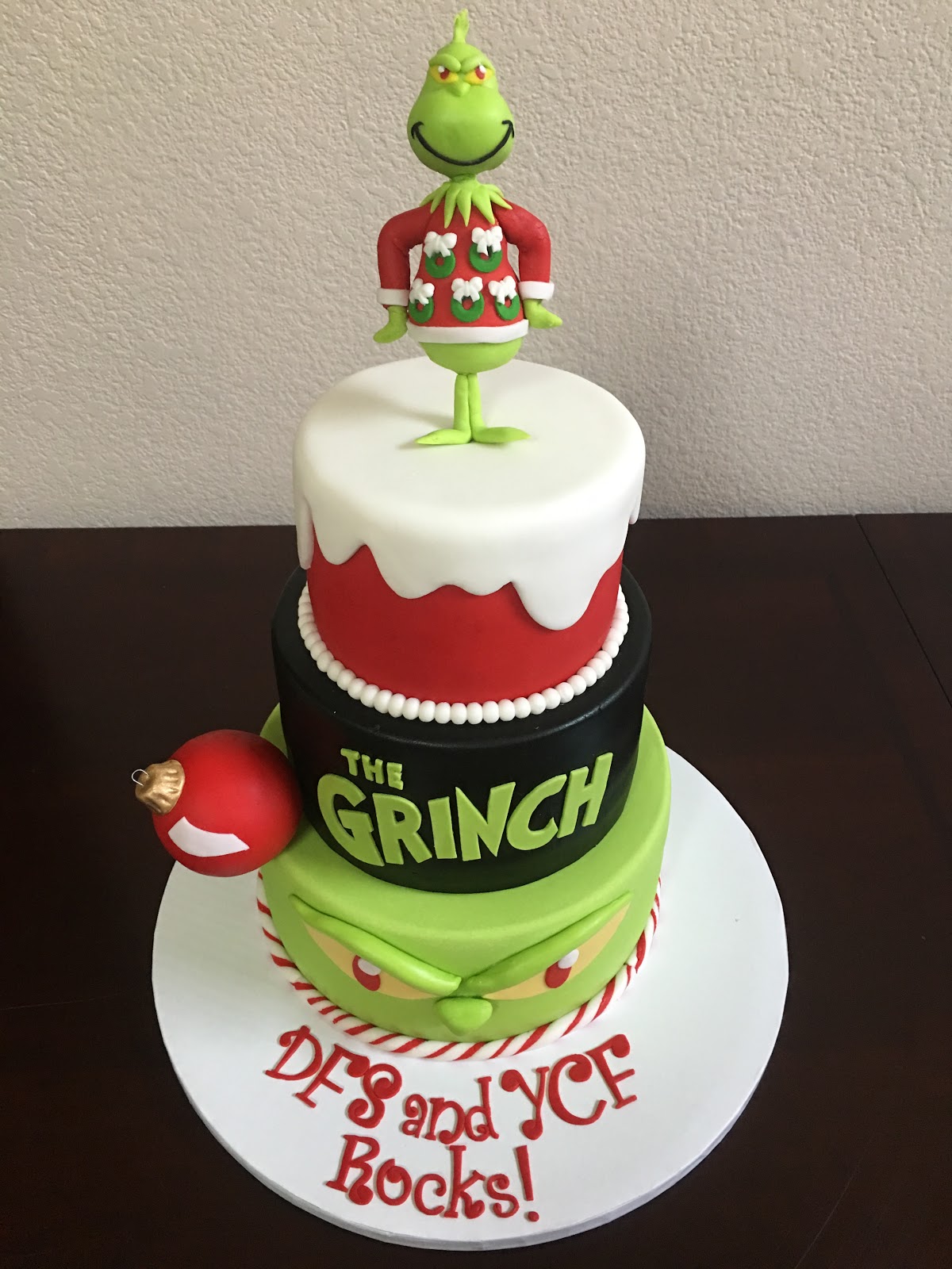 Five Steps to a Fondant Grinch