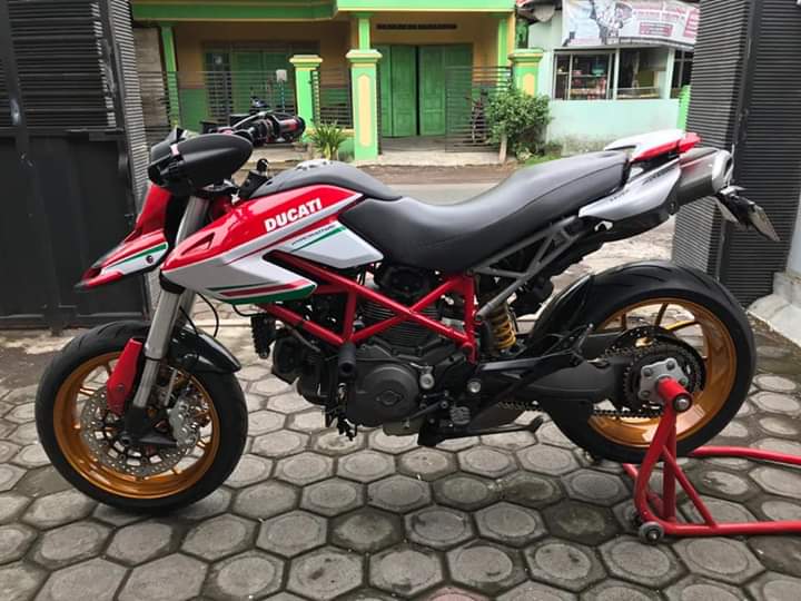 Jual moge Ducati Hypermotard 796 | Otomotif Langka - Otomotif Langka