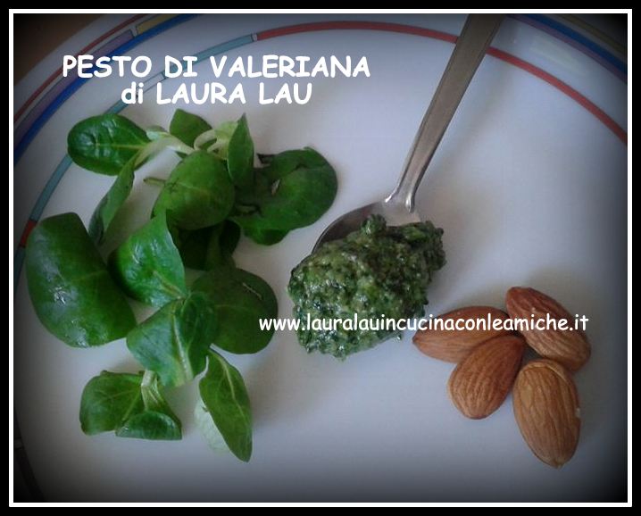 LAURA LAU IN CUCINA CON LE AMICHE