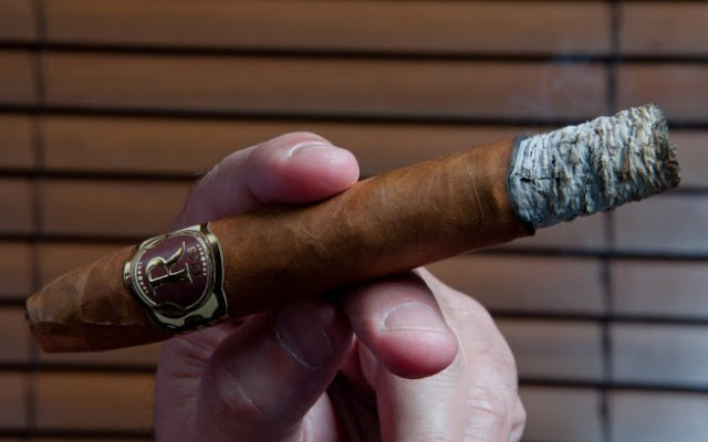 O que é o Charuto ? - Charutos para Iniciantes - Tudo sobre charutos