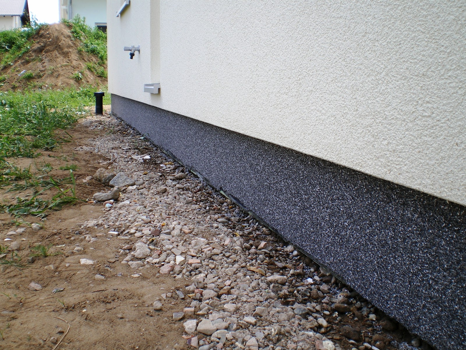 Nadine und Sven bauen ein Haus: Sockelputz ist fertig