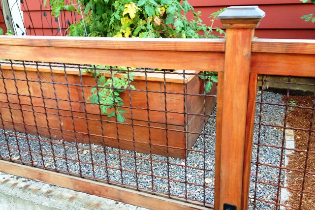 DAVE SNYDER......Real Estate......Portland, OR: Wire fence with wood frame