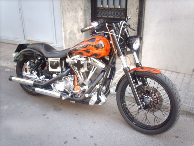 MORA: HARLEY-DAVIDSON.
