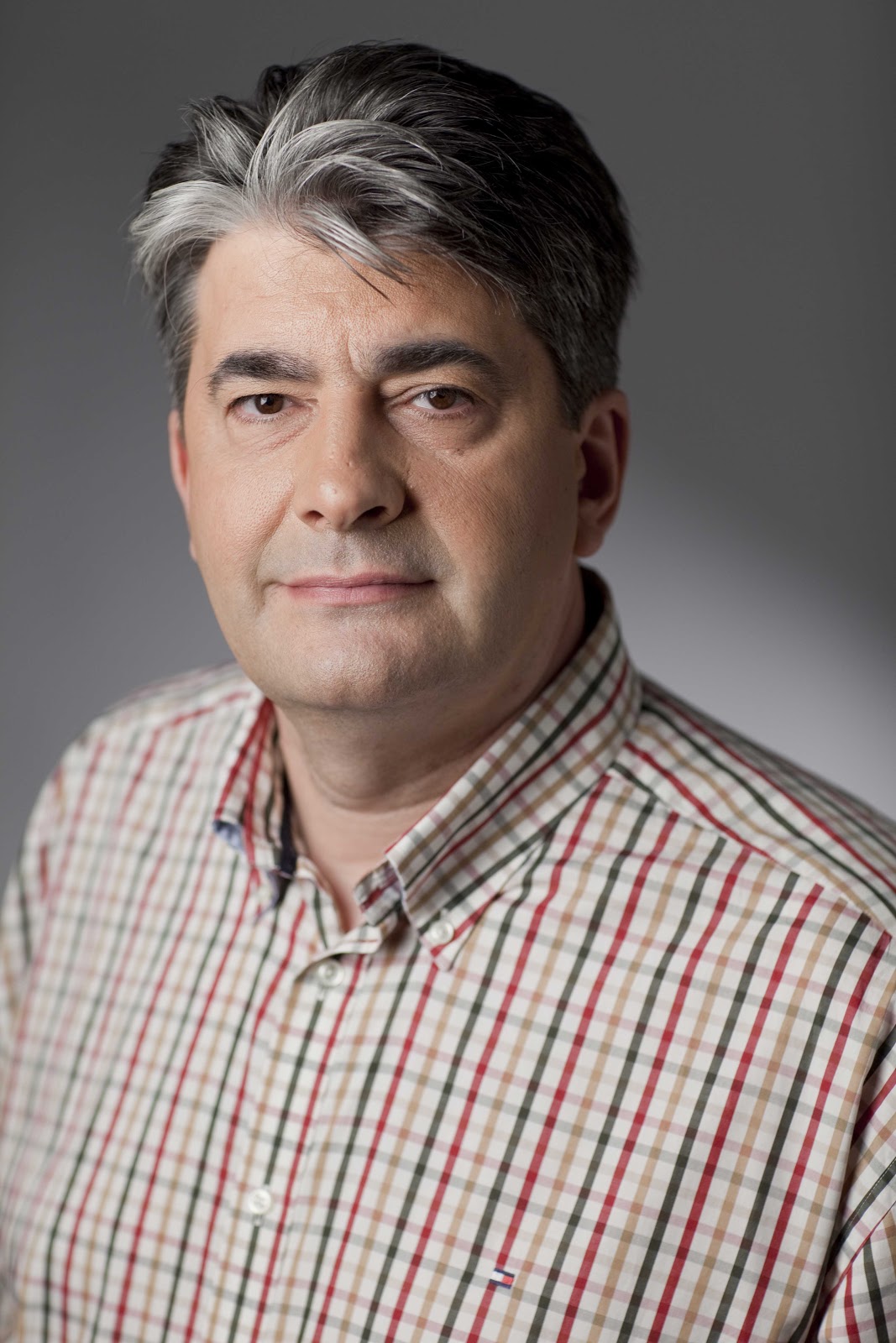 Candidaţii pentru Bucureşti colegiu cu colegiu pe repede-nainte ...