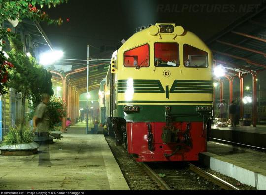 LOKOMOTIF CC 200 || MINIATUR LOKOMOTIF INDONESIA, JUAL KERETA MODEL ...
