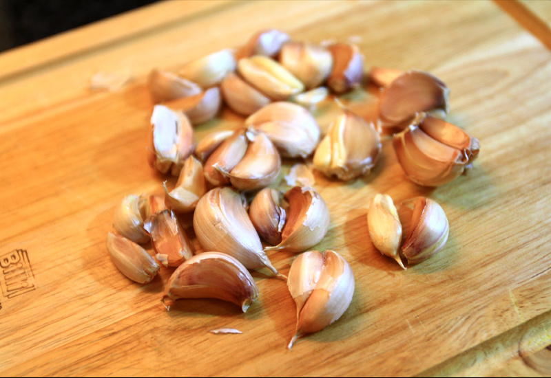 Thai Food Blog: Garlic in Thai Cooking (Kra-tiem), where it all begins