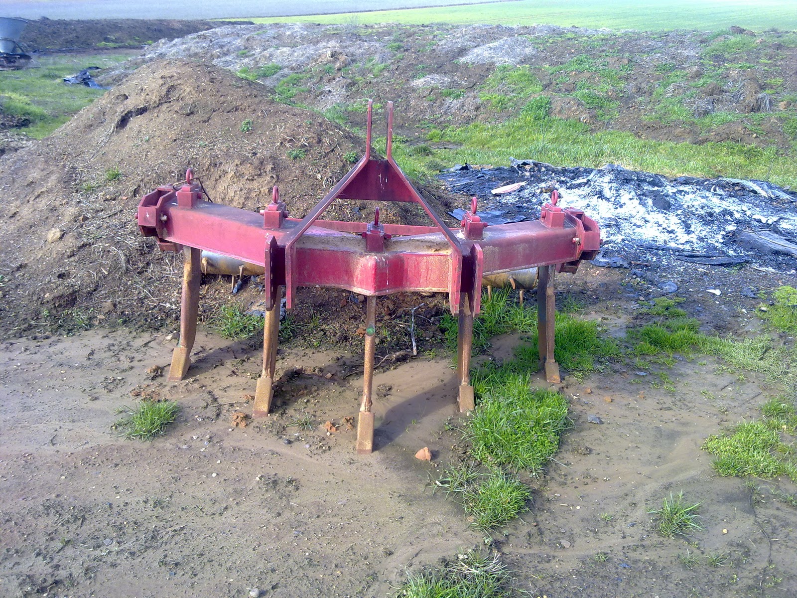 Maquinaria: 1. APEROS DE LABRANZA