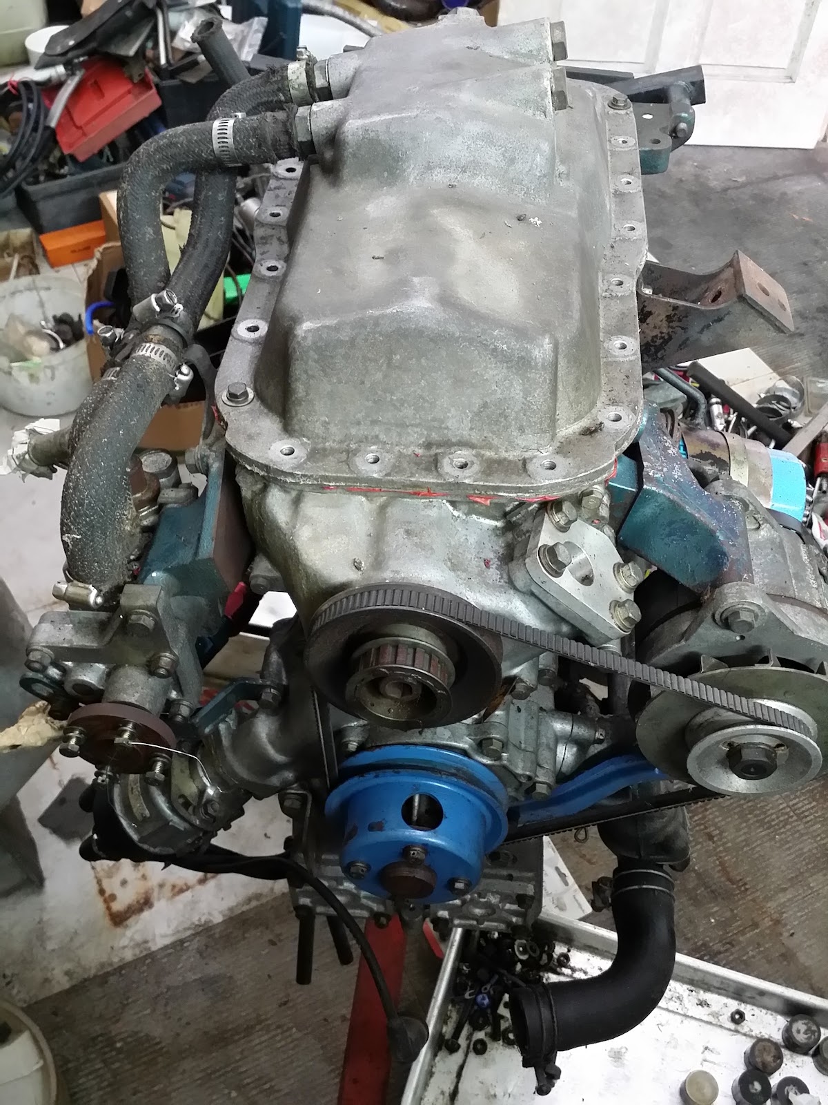 A Datsun Turbo Violet from 1974: View today in 2015 of LZ18(4V) engine ...