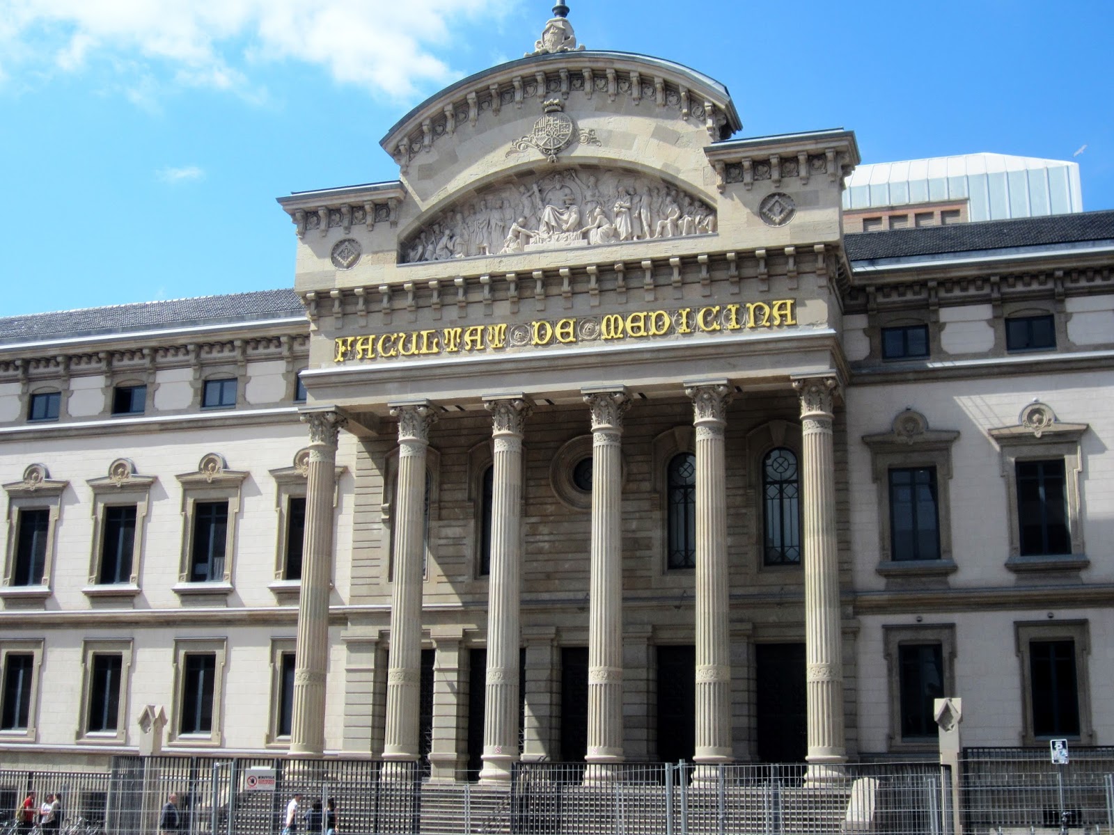 Redescubriendo Barcelona y más allá: 24/05/2016 Facultad de Medicina de ...