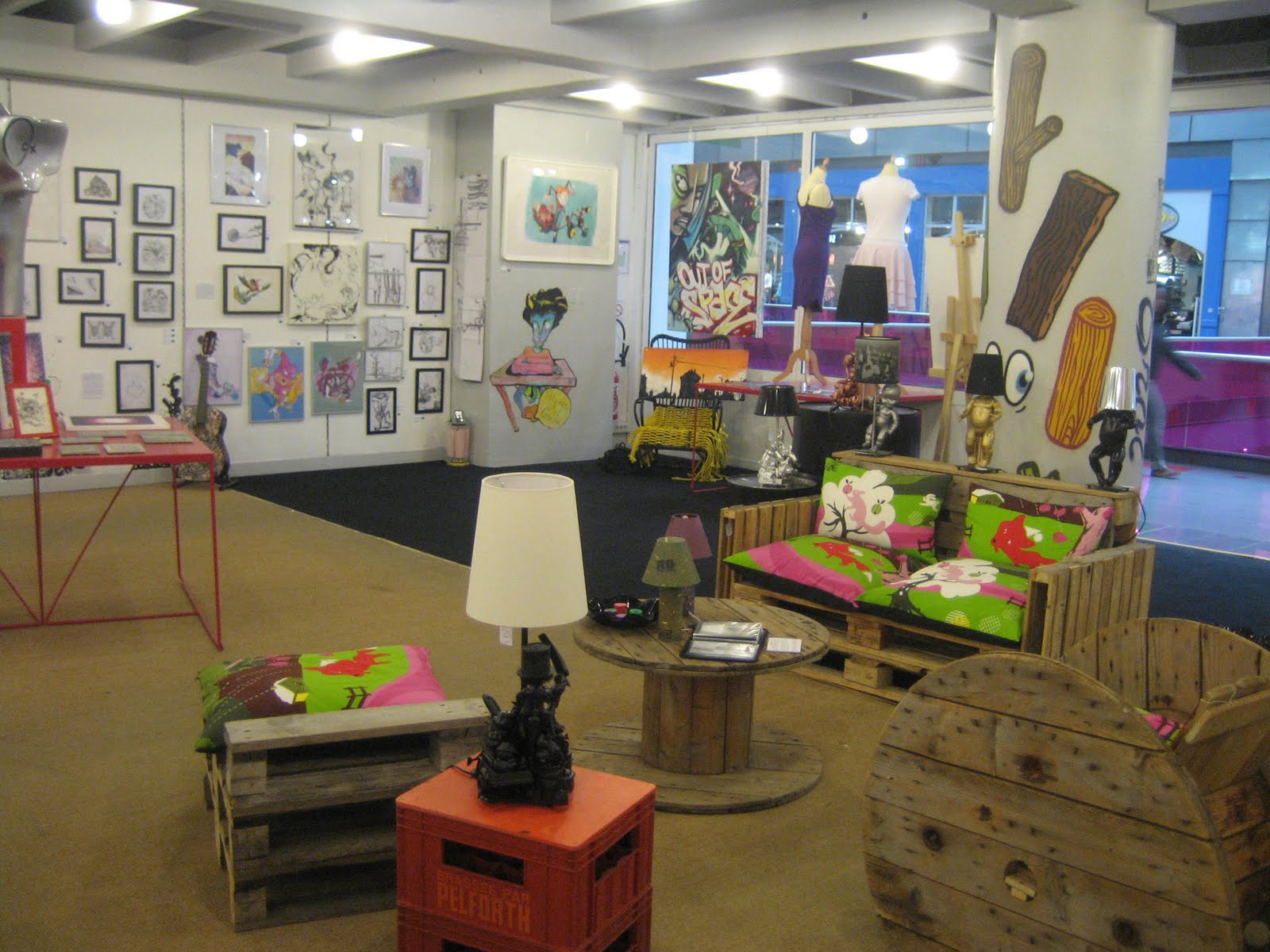 Lo à Paris: art shop, l'art au centre commercial