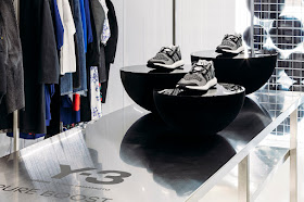 RetailStoreWindows.com: Antonioli, Milan