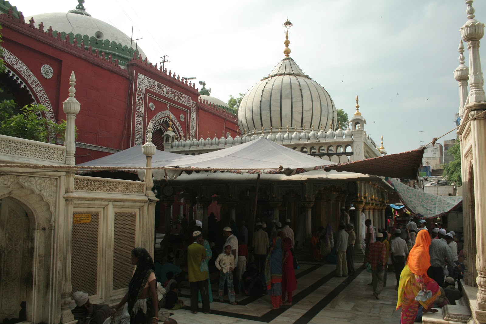 Destinations of India: Hazrat Nizamuddin Basti - Apni Basti Mela