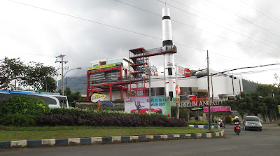 Naik Angkot ke Museum Angkut
