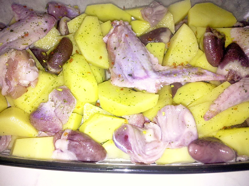 ♥ Retete simple si gustoase ♥: Cartofi in sos de rosii cu pipote, inimi ...