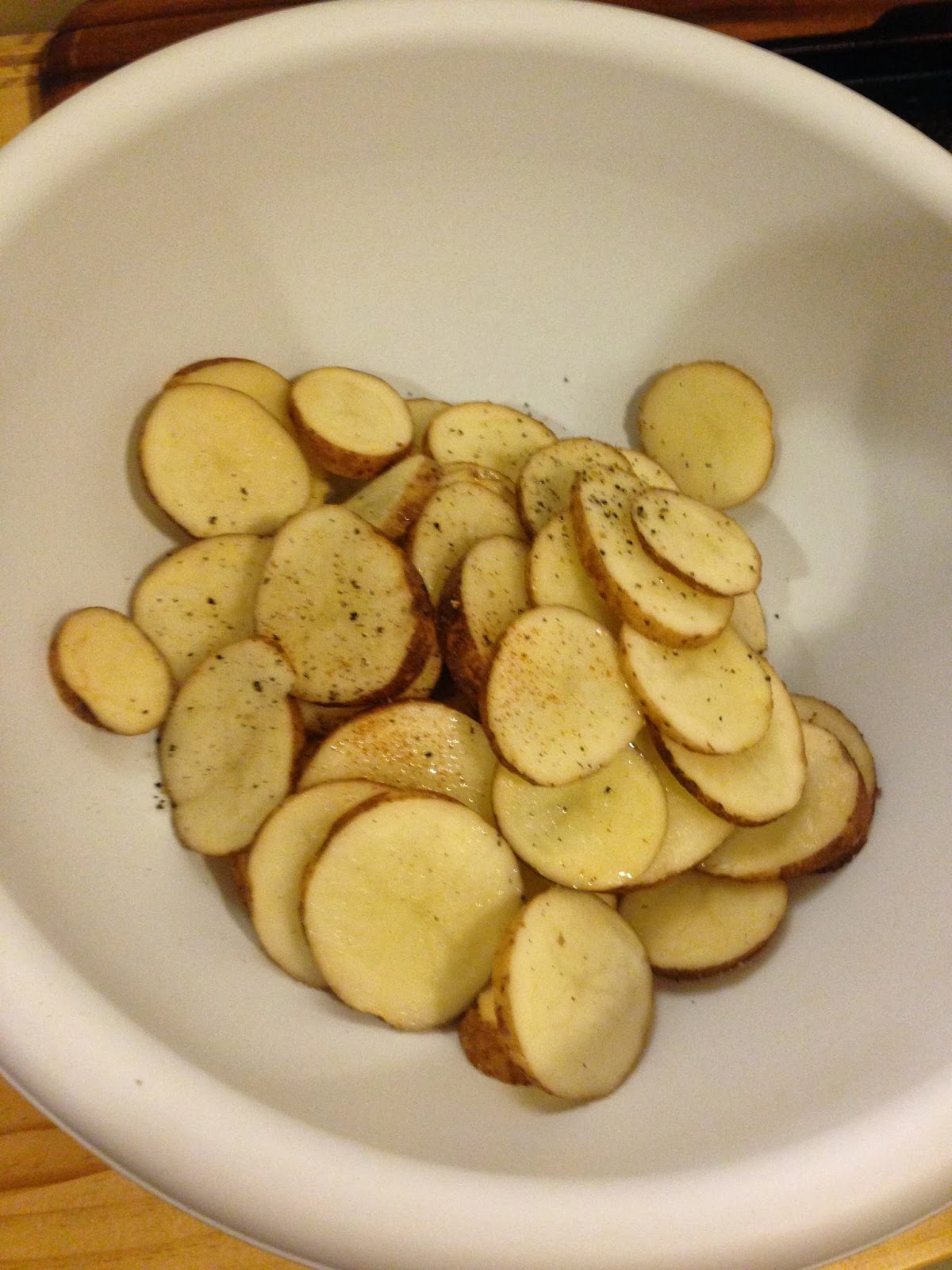 Spice and Simplify: Roasted Potato Slices with Smoky Dip