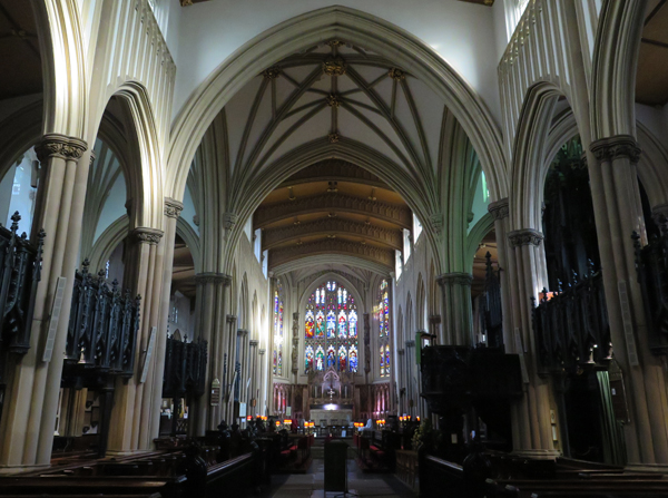 The Language of Stone: Leeds Minster - The Interior