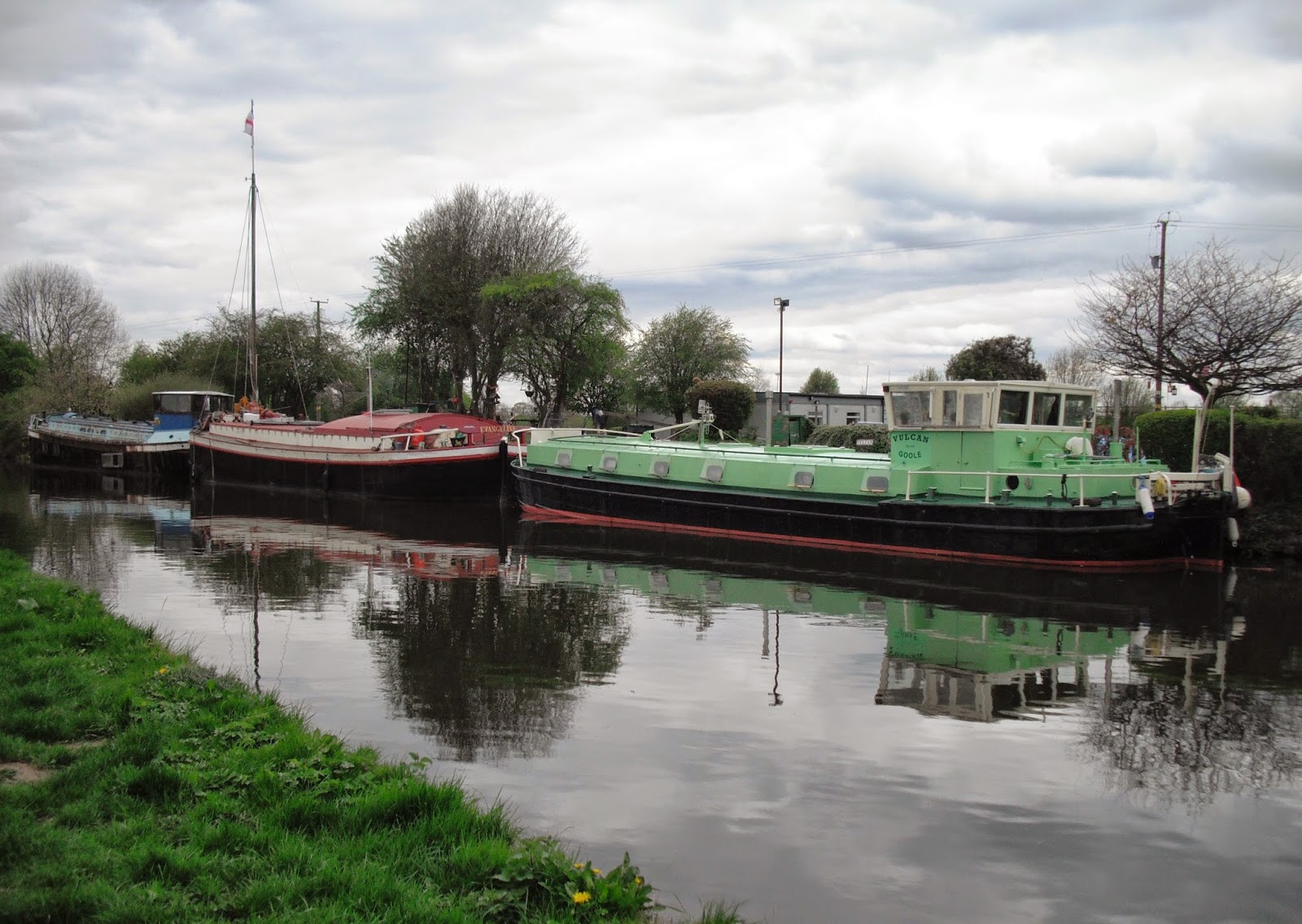 Love my life: Ten mile circular walk from Thorne.